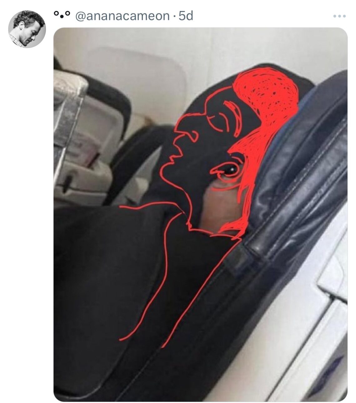 Passenger’s Creepy Photo On Plane Has Everyone Freaking Out Until They ...